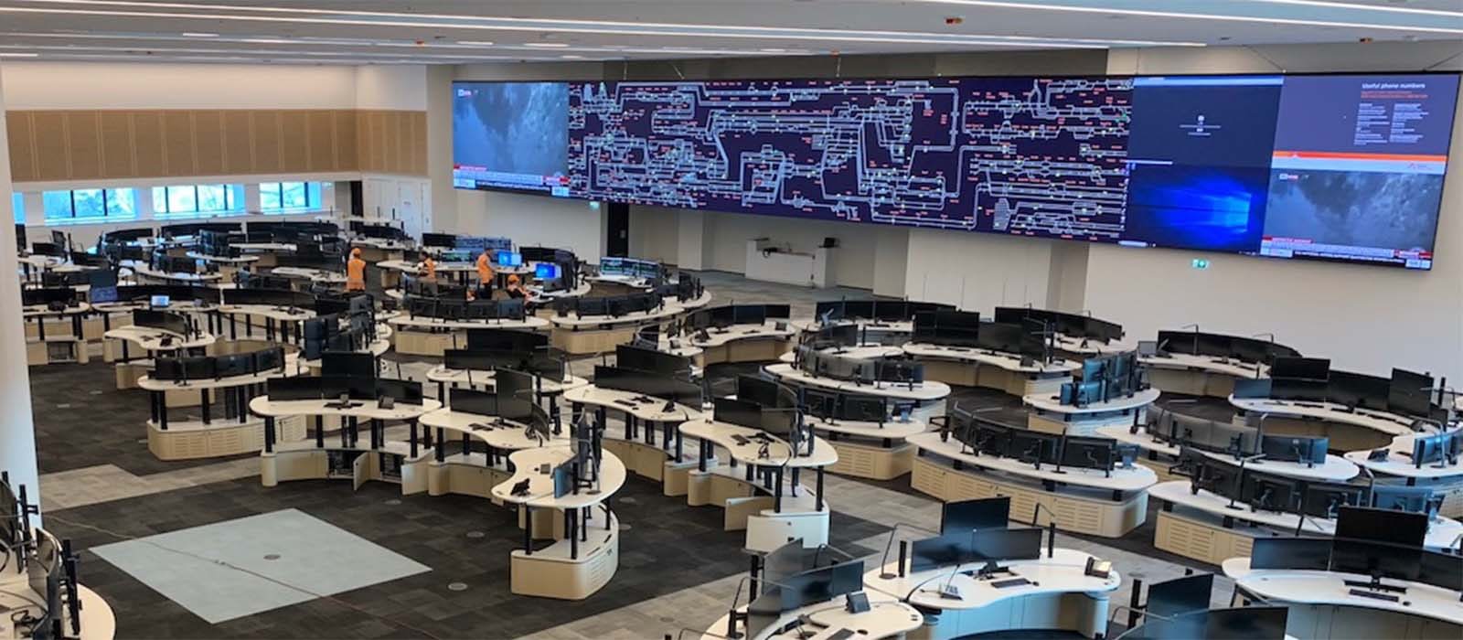 Control Rooms: Powerful Video Wall Control Room & KVM | VuWall